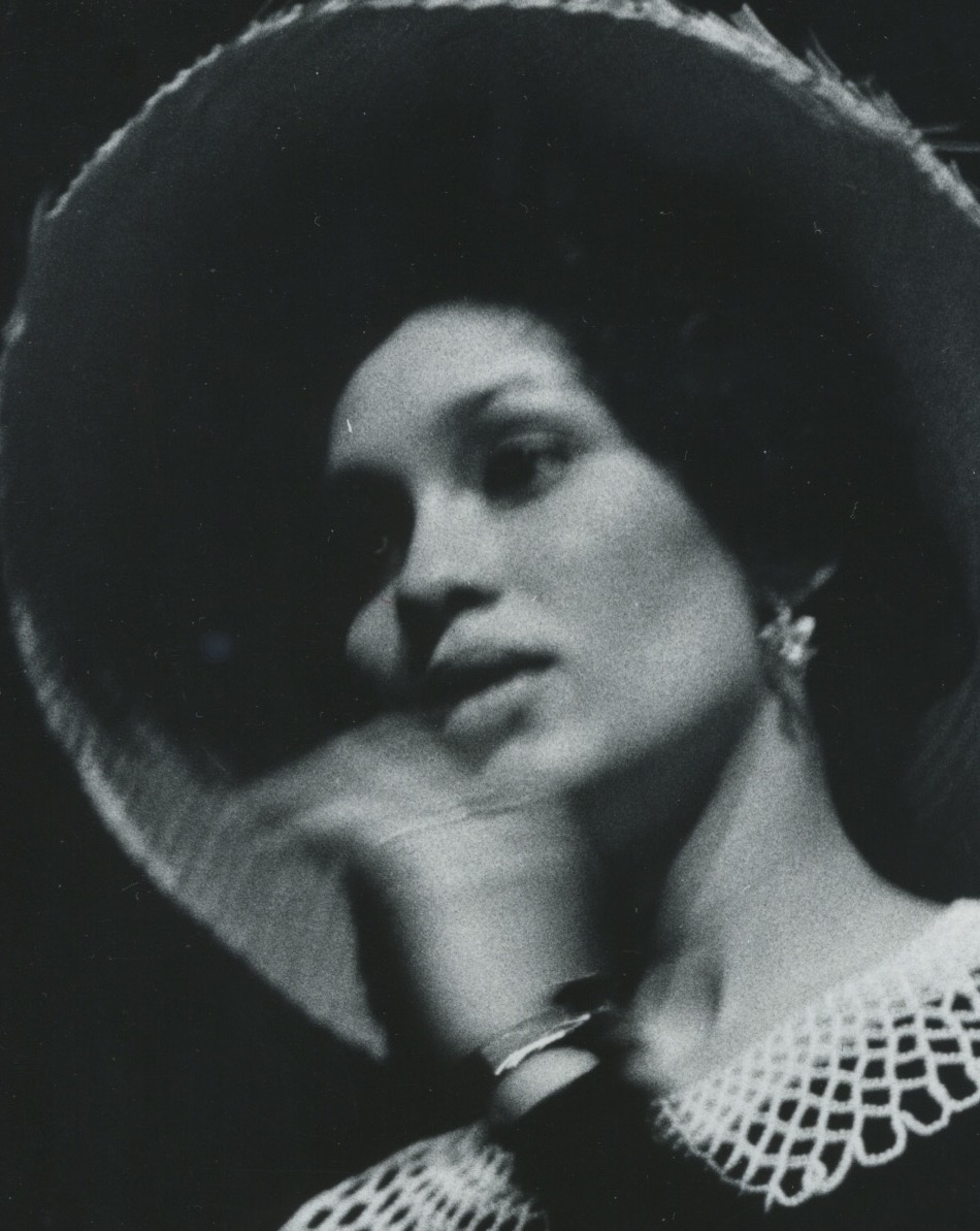 Jessie Bonaney – Kouidor Archive